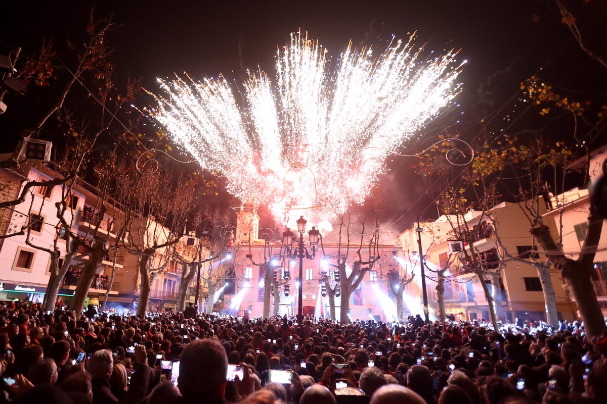Sant Antoni en Mallorca: Una Fiesta de Fuego y Tradición