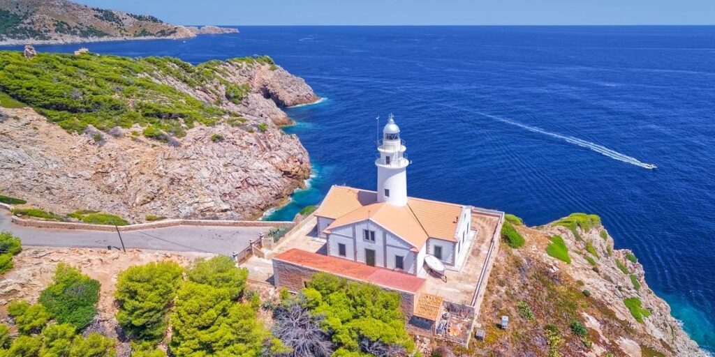 Faro de Capdepera en Mallorca, una de las joyas del litoral - Majorca Blog